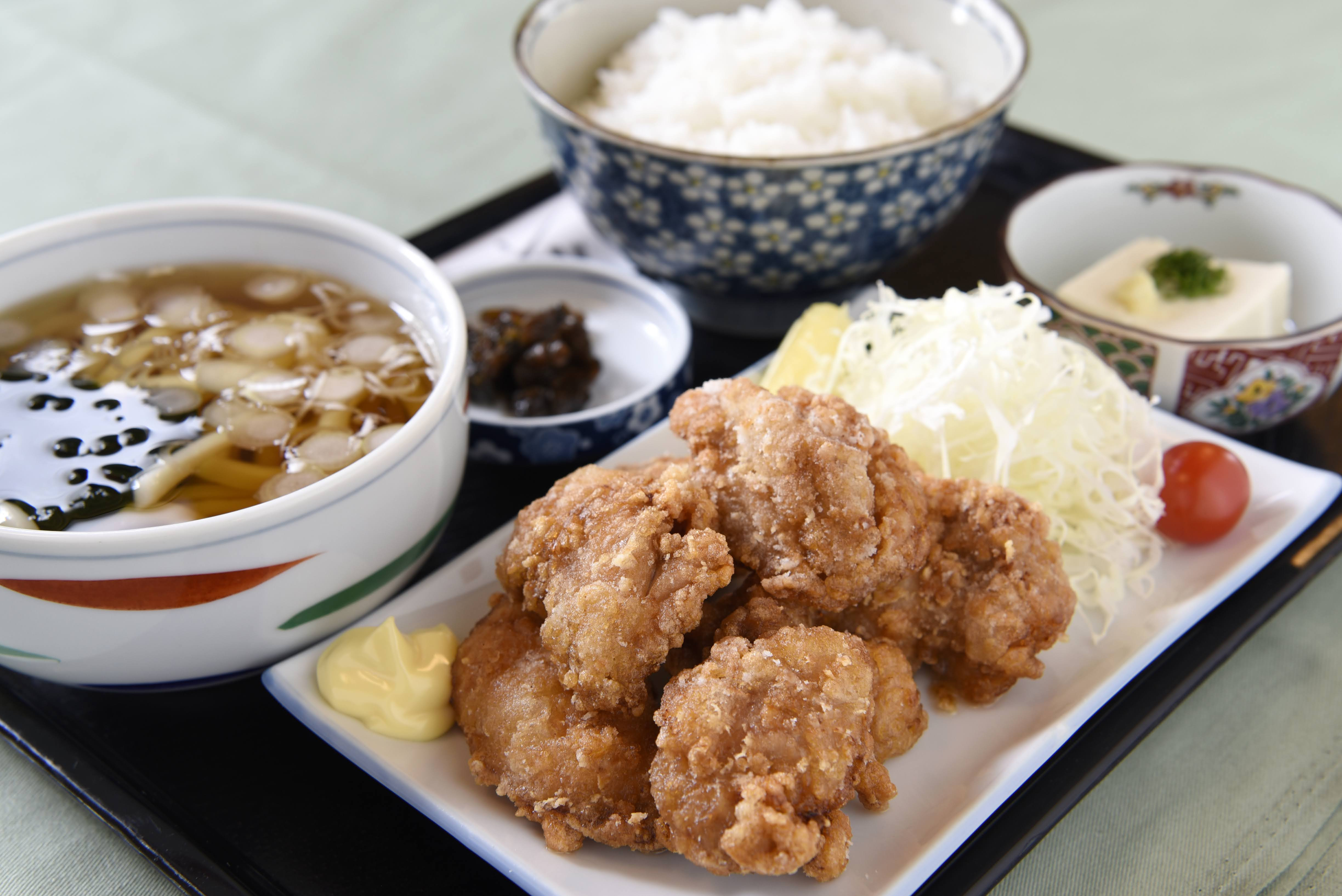 唐揚げ定食 - 味処いろは