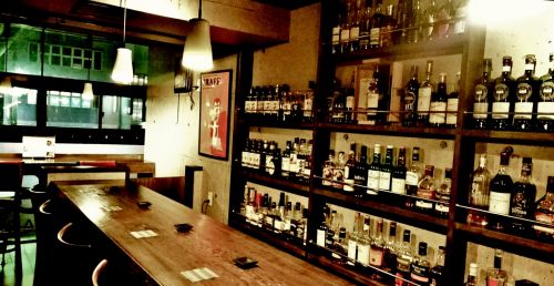 bar graff｜バー グラフ 甲府駅前