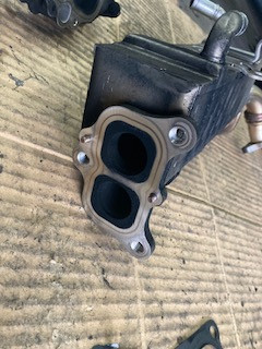 🚙ハイエース 1KDエンジンのEGRクーラー交換🚙 - ウエノ・カーサービス